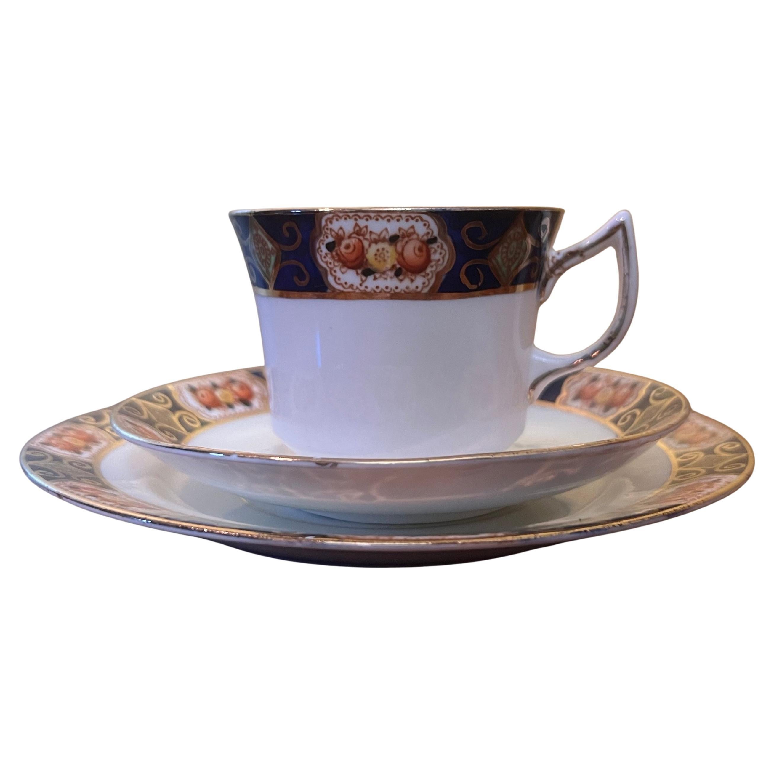 Vintage Mona Floral Print Tea Cup Trio Set For Sale at 1stDibs