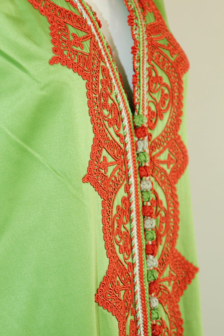 Vintage Moroccan Green Kaftan with Orange Embroideries For Sale at 1stDibs