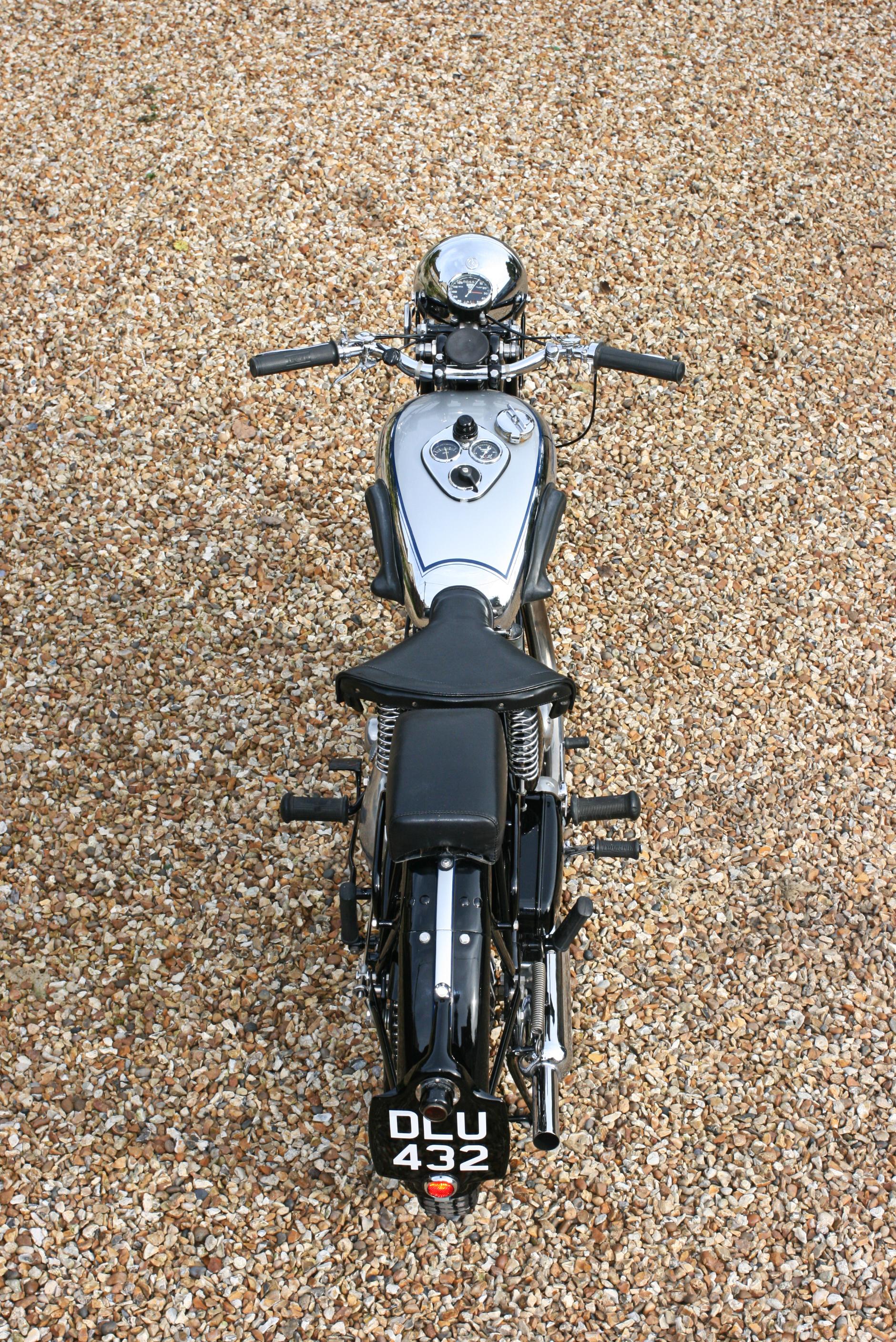 Vintage Motorcycle, Triumph T90, 500 cc Single Cylinder For Sale at 1stDibs