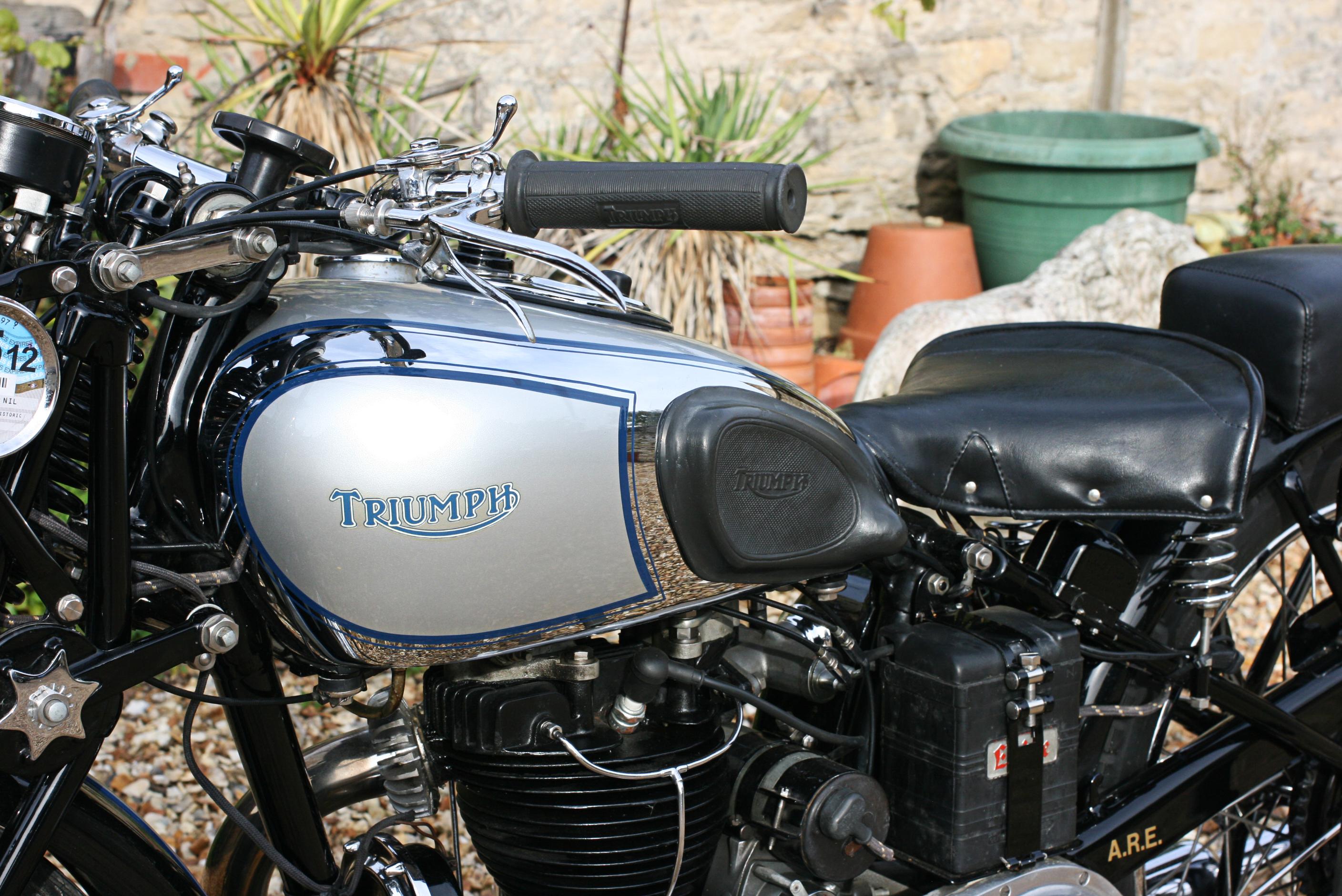 Vintage Motorcycle, Triumph T90, 500 cc Single Cylinder For Sale at 1stDibs