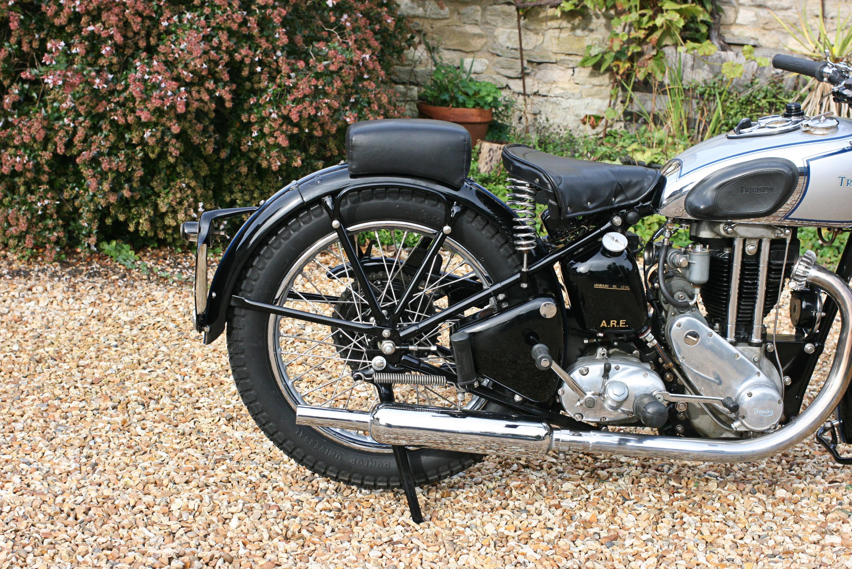 Vintage Motorcycle, Triumph T90, 500 cc Single Cylinder For Sale at 1stDibs