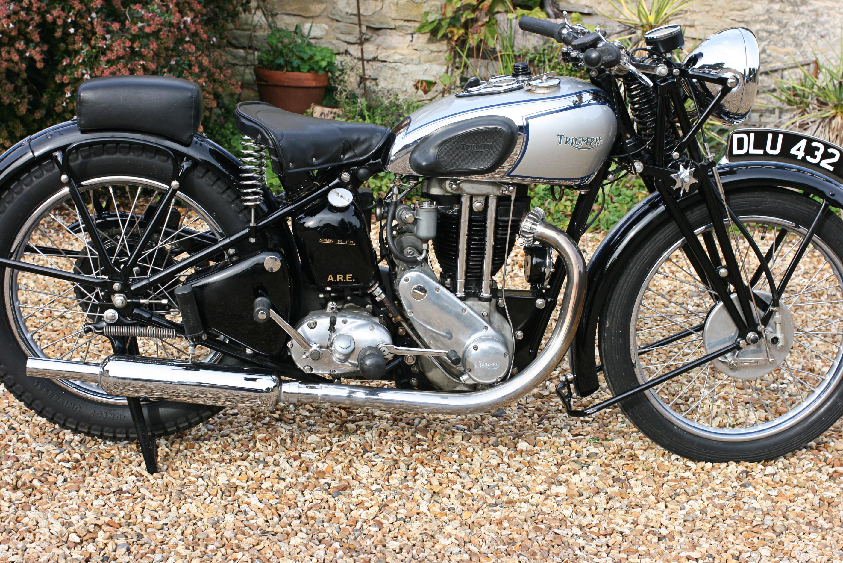Vintage Motorcycle, Triumph T90, 500 cc Single Cylinder For Sale at 1stDibs