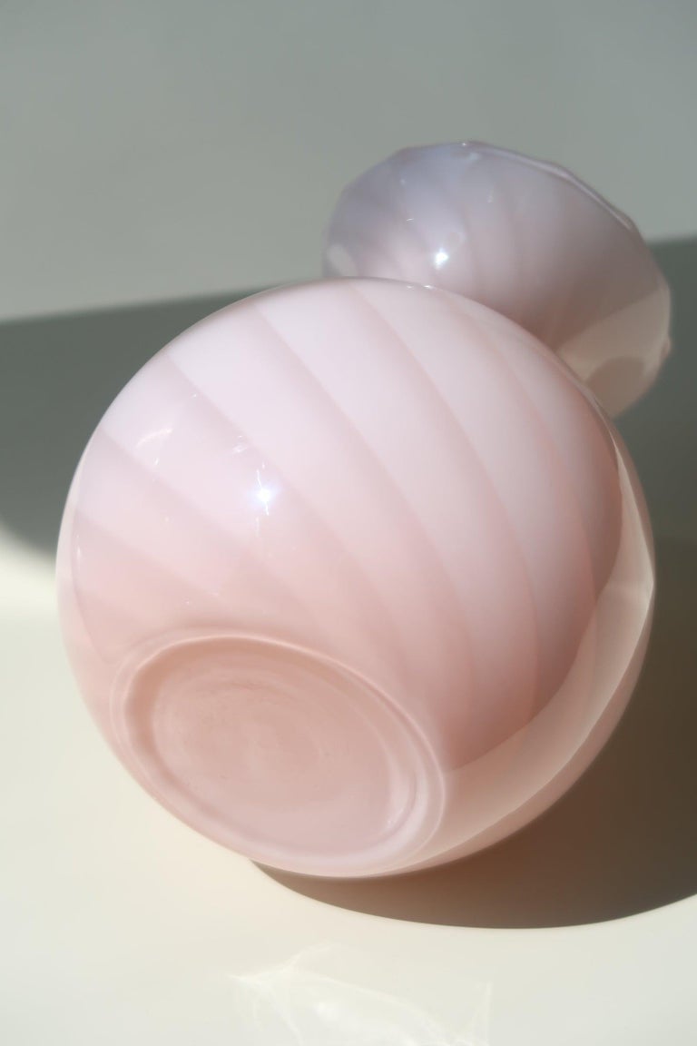 Vintage Murano Rose Pink Swirl Glass Vase For Sale at 1stDibs