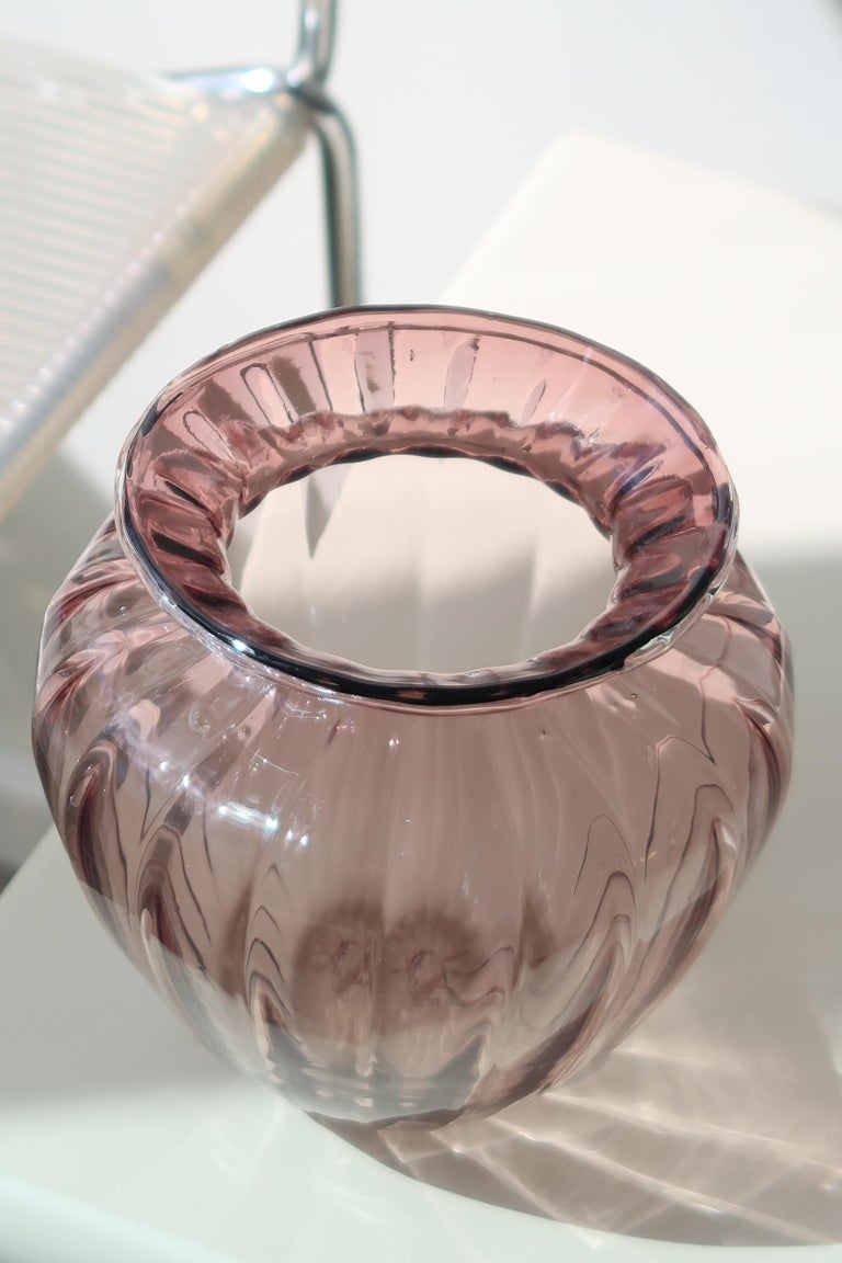 Vintage Murano Seguso Italian 1960s Purple Ribbed Vase For Sale at 1stDibs