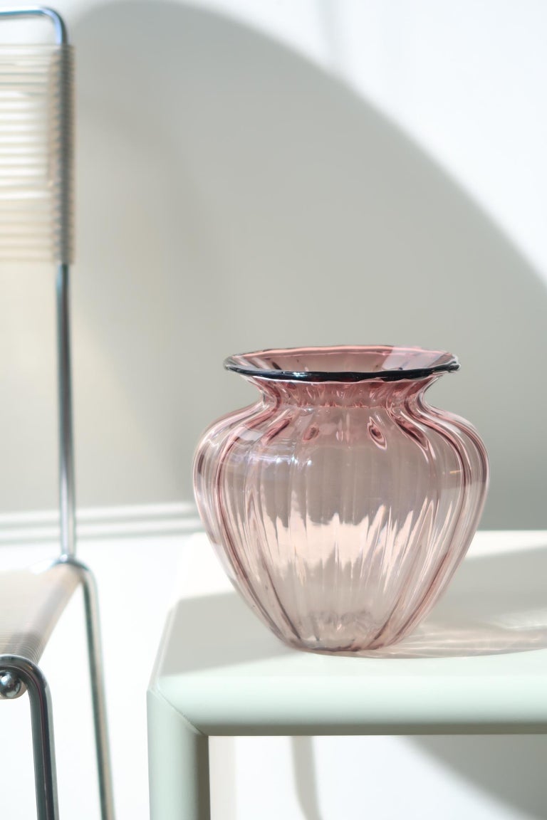 Vintage Murano Seguso Italian 1960s Purple Ribbed Vase For Sale at 1stDibs