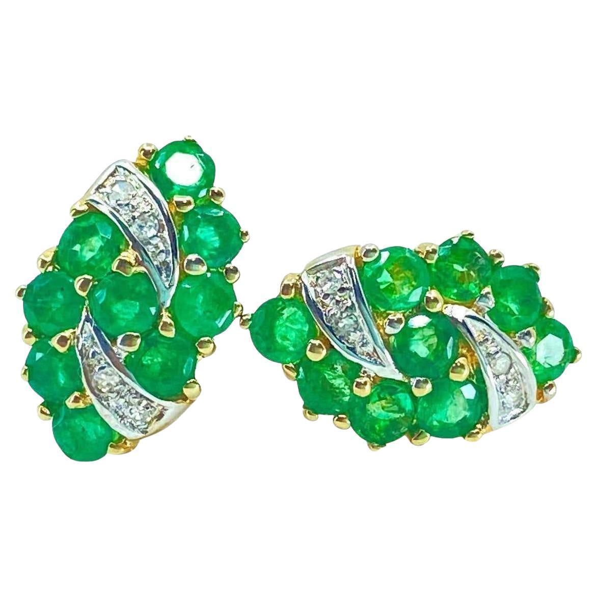 Natural Emerald Earrings For Sale at 1stDibs