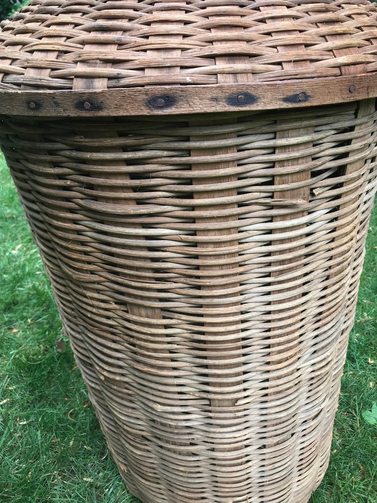 Vintage Natural Wicker Hamper at 1stDibs