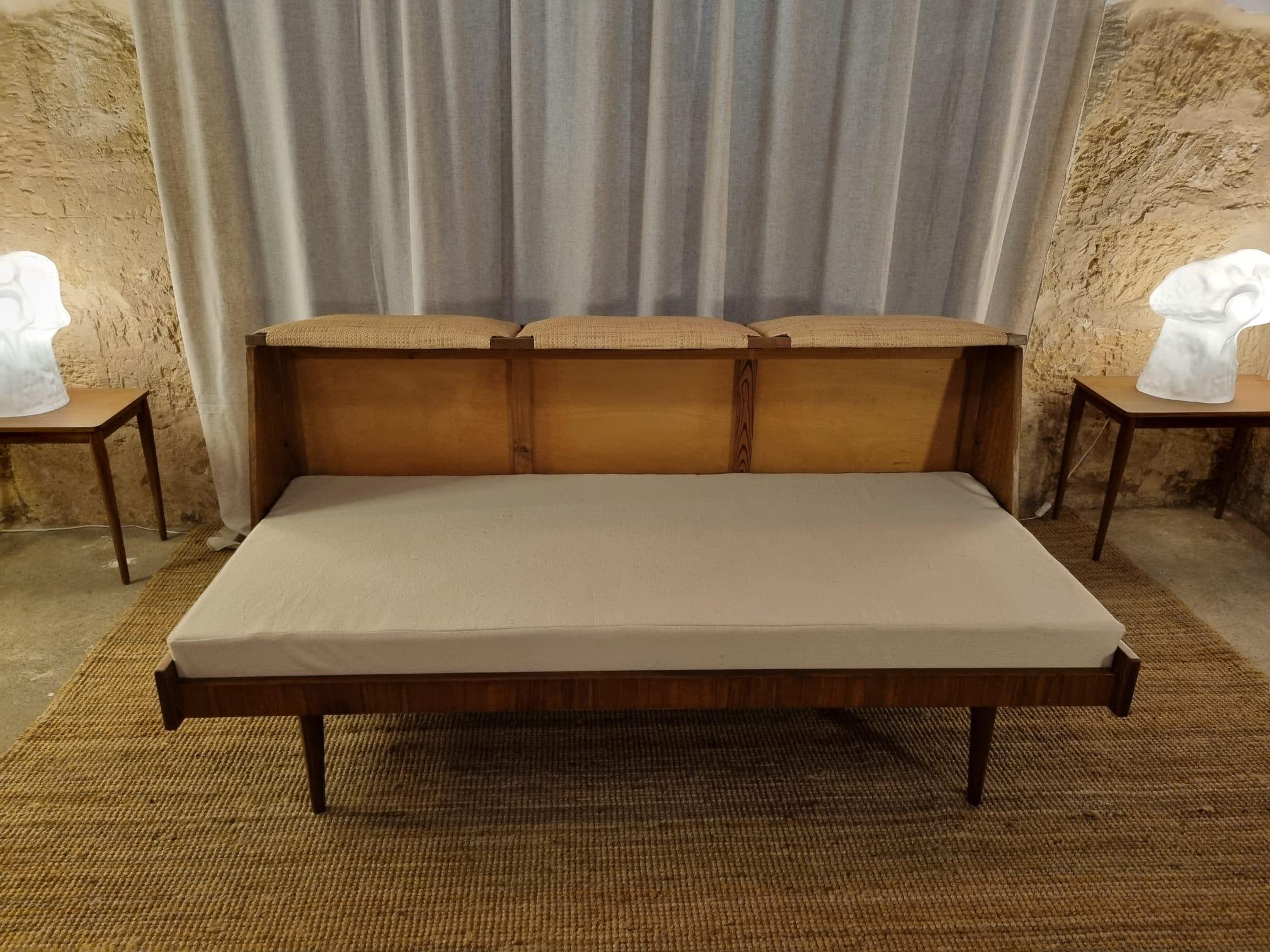 Vintage Nordic Restored Walnut Daybed in Ecru Cotton Fabric, 1970s For ...