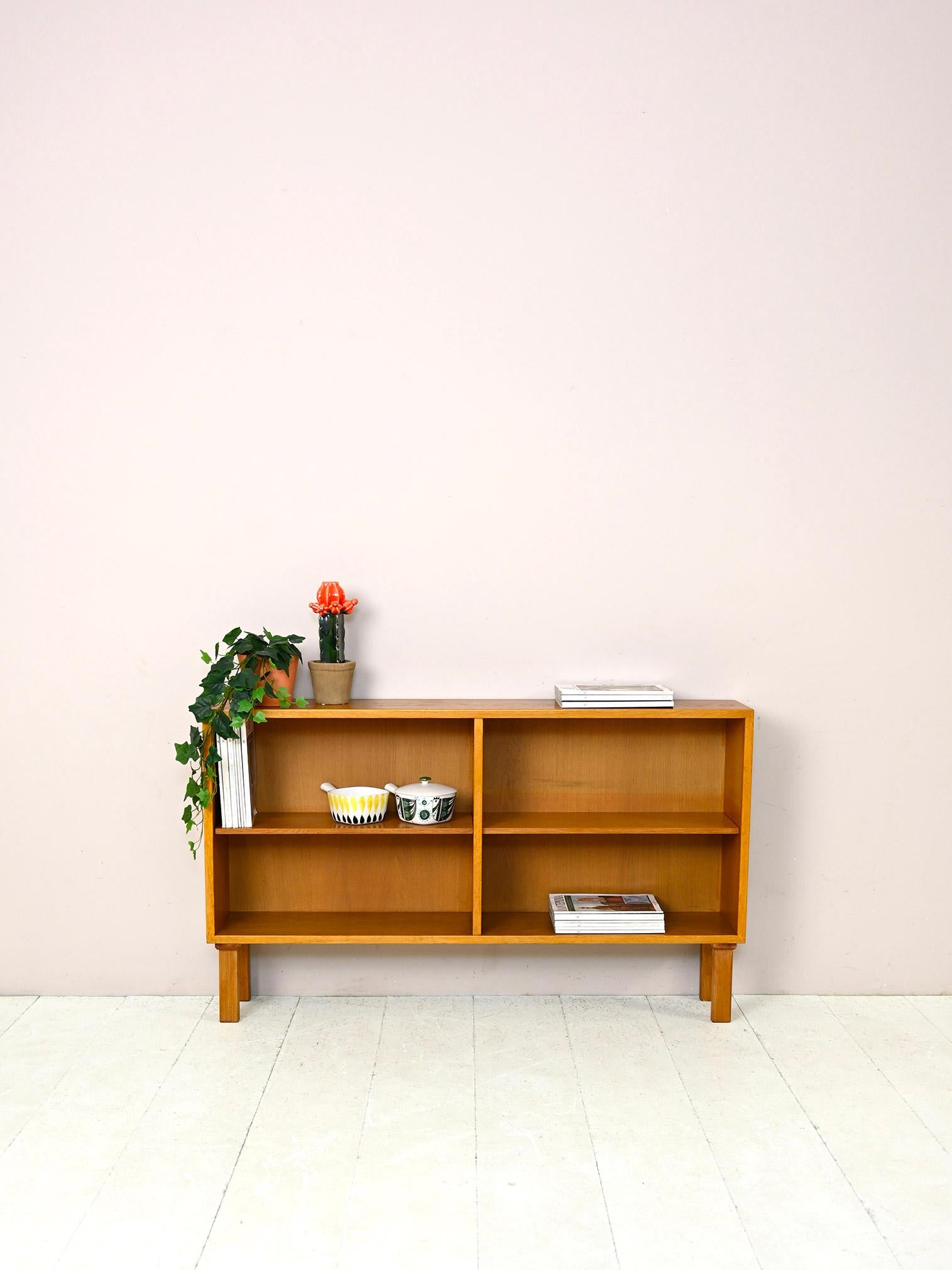 Vintage oak bookcase For Sale at 1stDibs