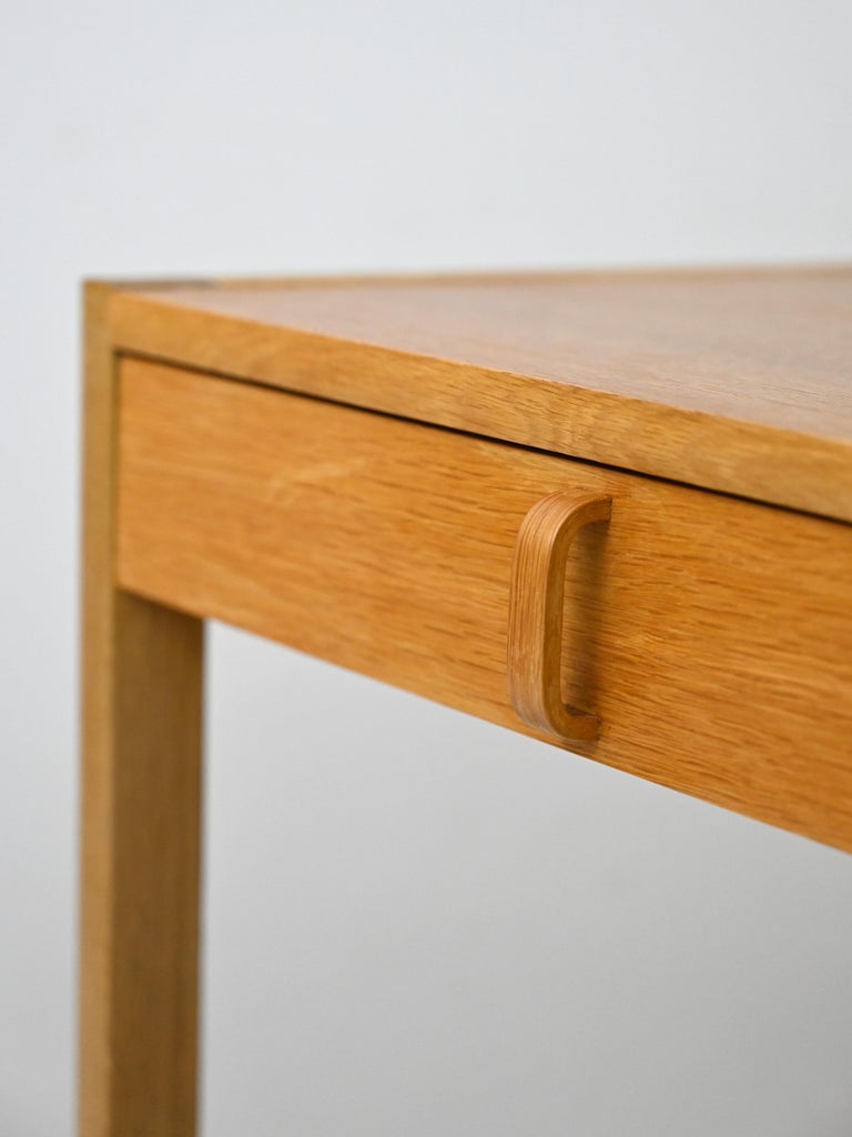Vintage Oak Desk For Sale at 1stDibs