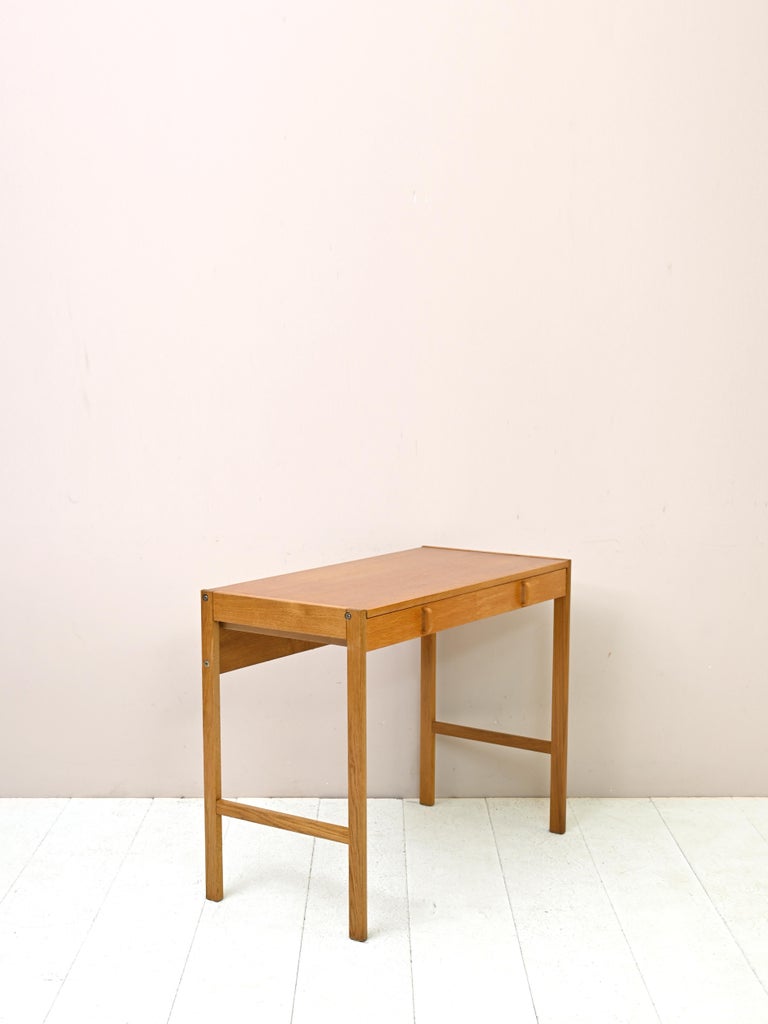 Vintage Oak Desk For Sale at 1stDibs
