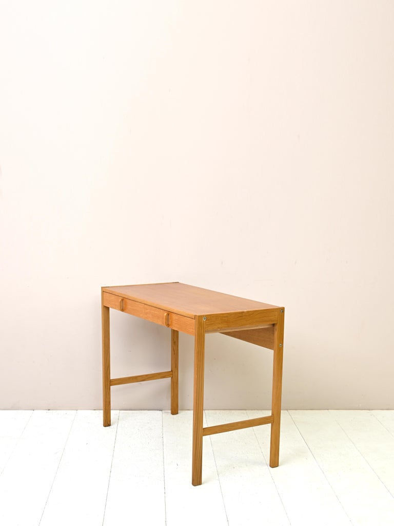Vintage Oak Desk For Sale at 1stDibs