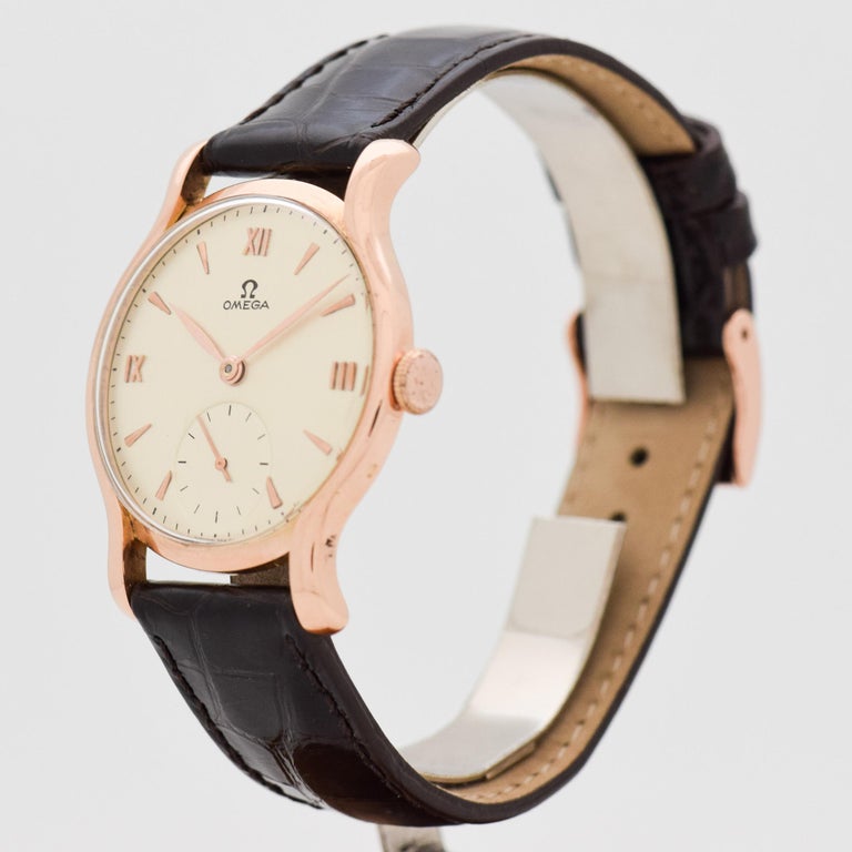 Vintage Omega 18 Karat Rose Gold Watch, 1944 For Sale at 1stDibs