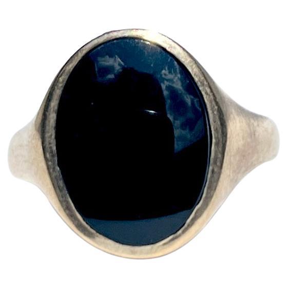Vintage Onyx and 9 Carat Gold Signet Ring For Sale at 1stDibs
