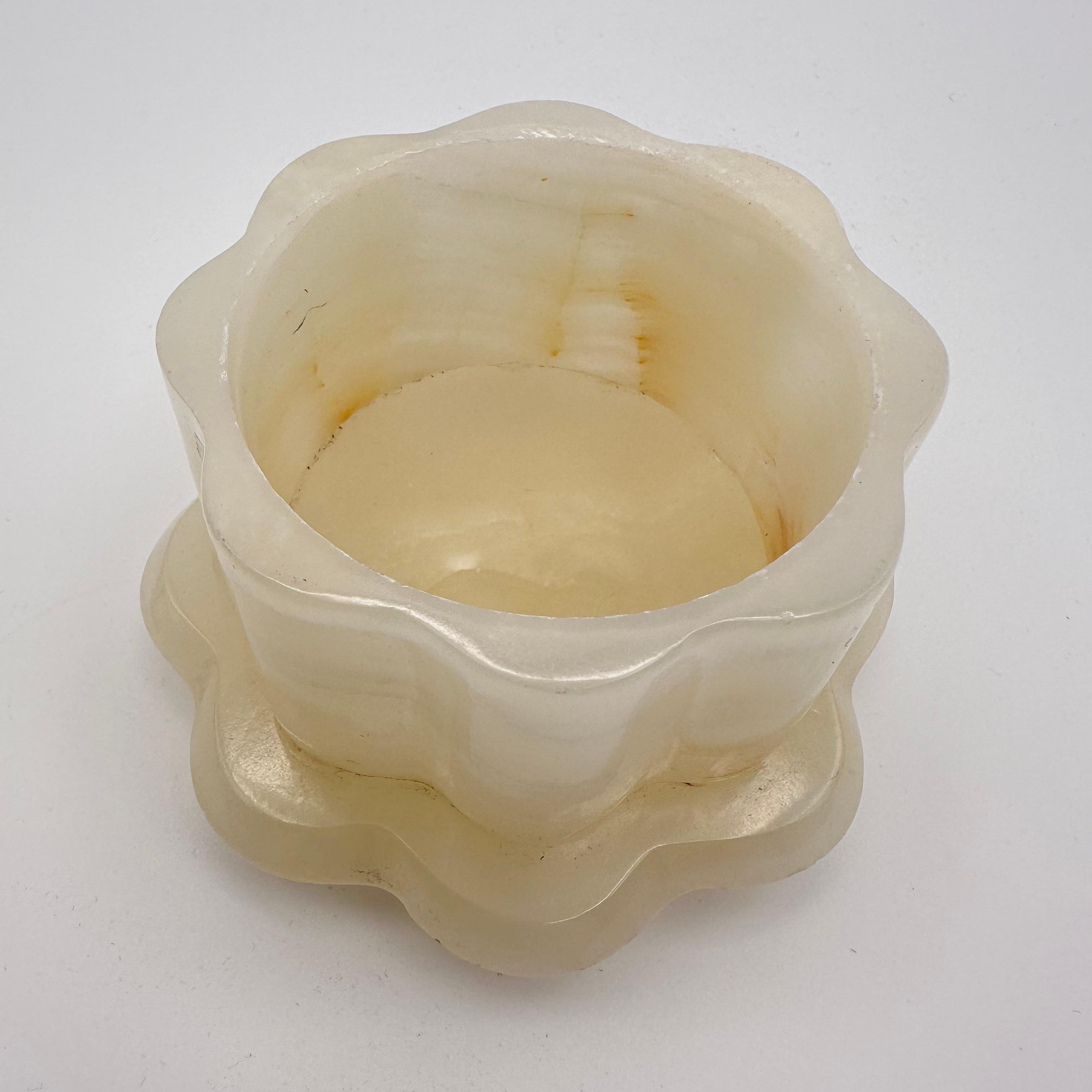 Vintage Onyx Box Lidded Box in a Scalloped, Floral Shape For Sale at ...