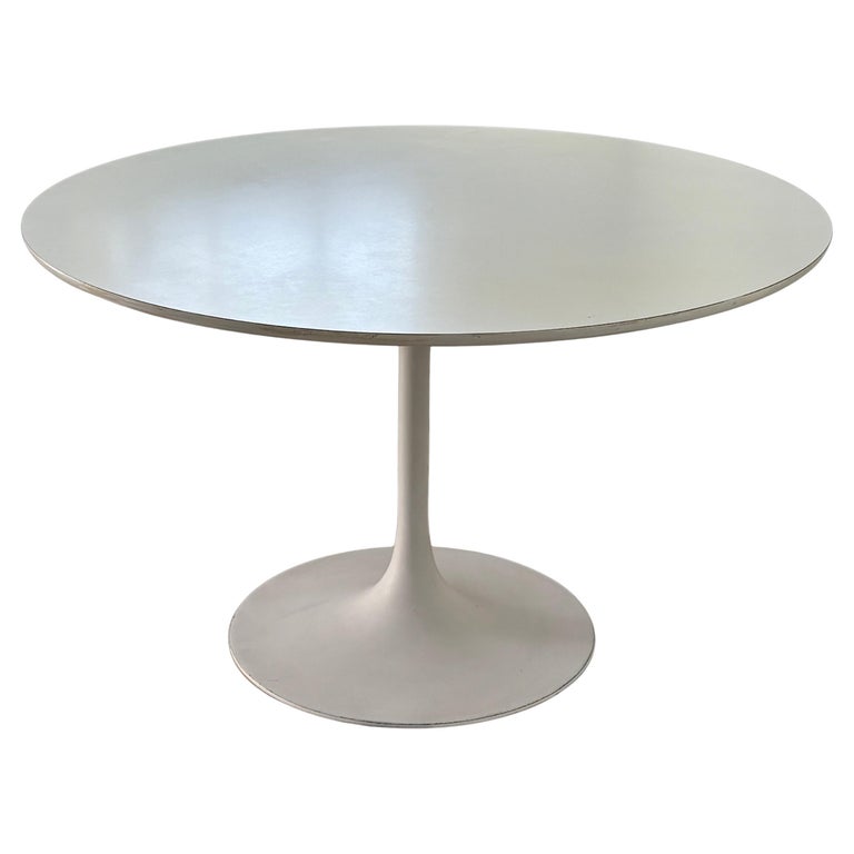 formica round dining table