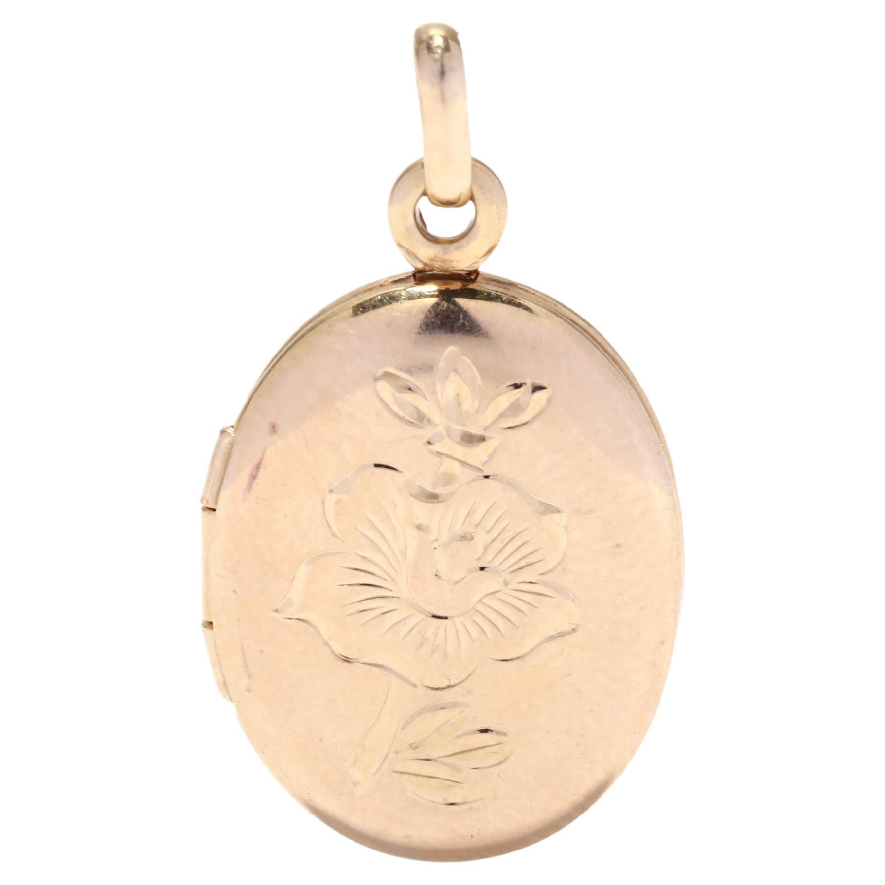 Antique Engraved 14 Karat Yellow Gold Heart Locket Necklace at 1stDibs