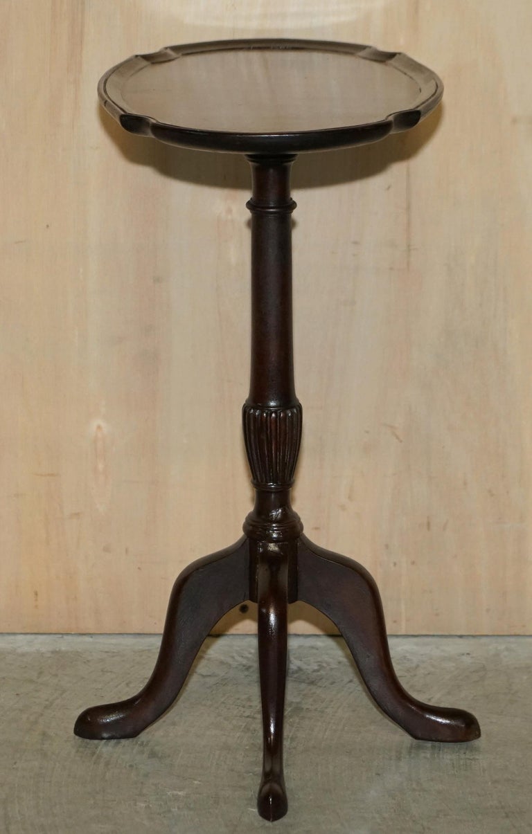 VINTAGE OVAL HARDWOOD CARVED LEGS PIE CRUST EDGE QUAD LAMP SiDE END ...