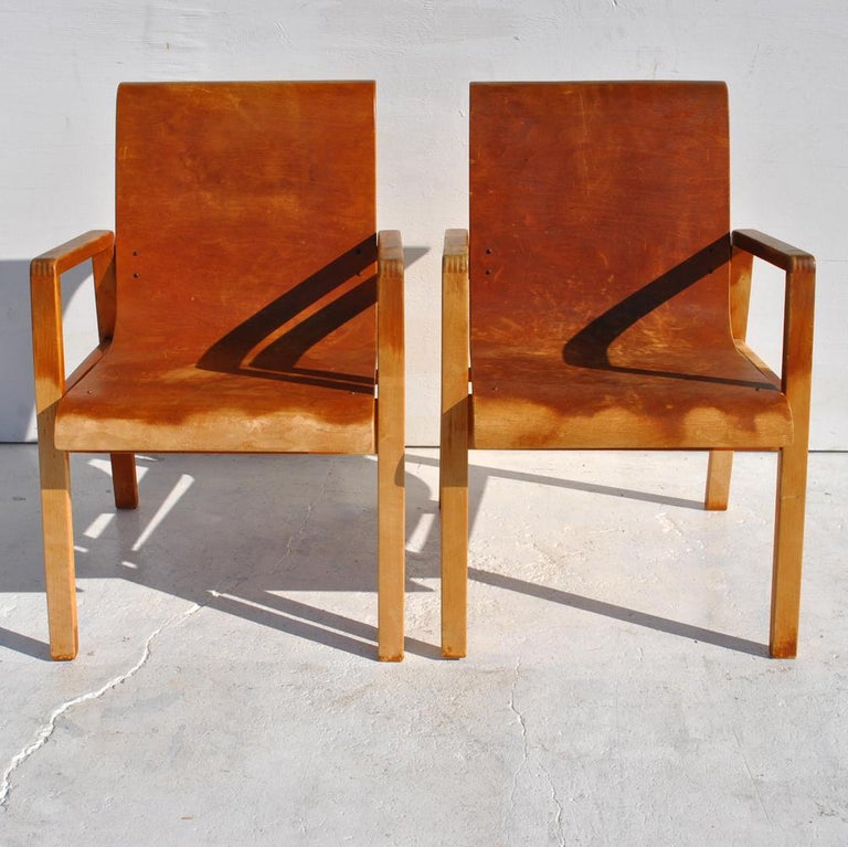 Vintage Pair Hallway 403 Chairs by Alvar Aalto For Sale at 1stDibs