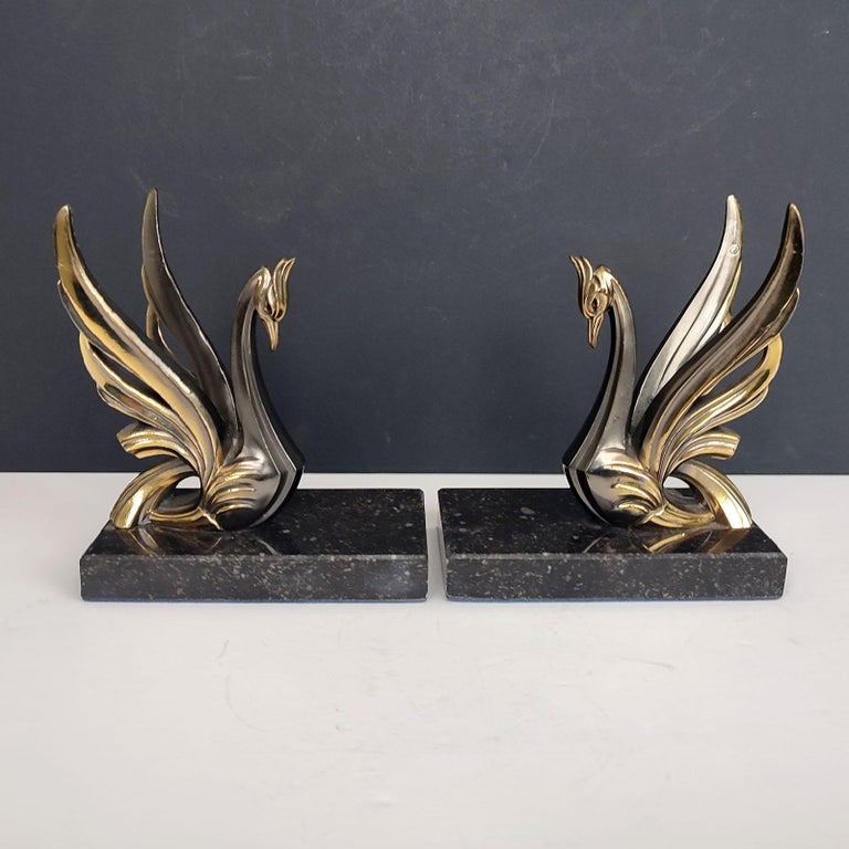 Vintage Pair of Art Deco Swan Bookends, circa 1950 For Sale at 1stDibs