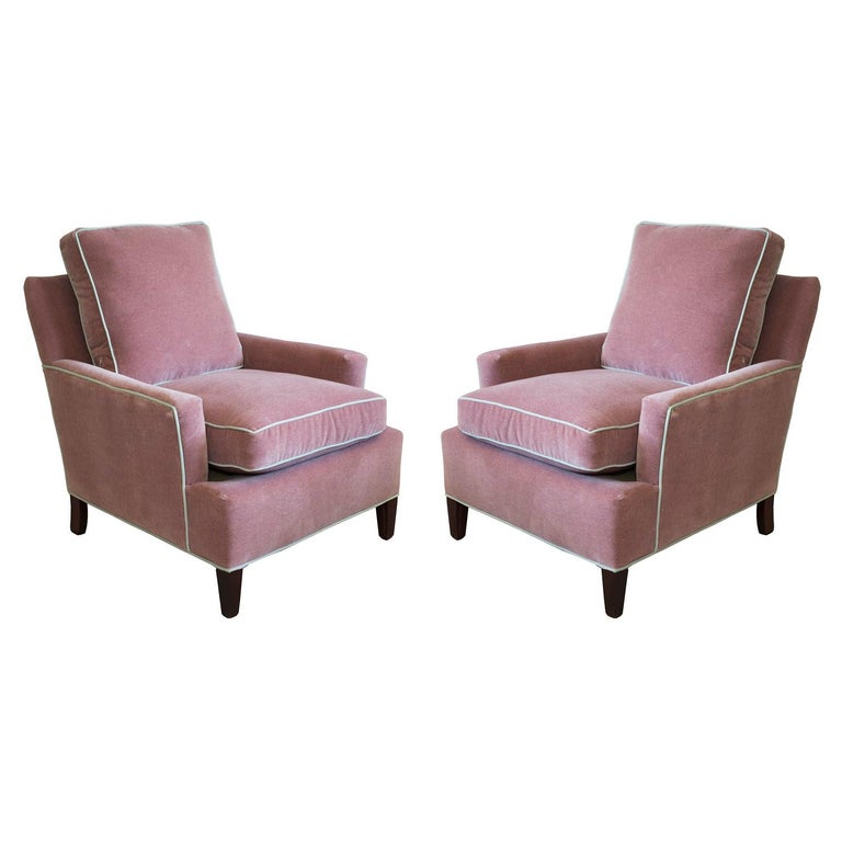 Vintage Pair of Blush Pink Tuxedo Club Chairs For Sale at 1stDibs