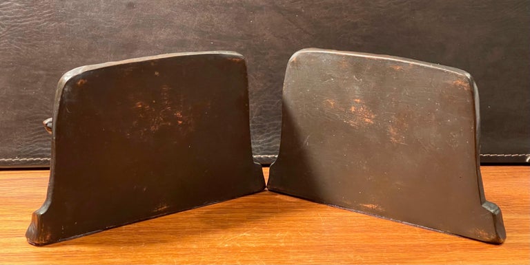Vintage Pair of Bronze Clad Grizzly Bear Bookends For Sale at 1stDibs