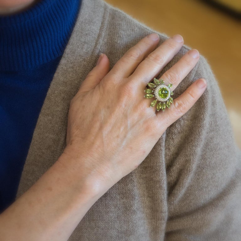 Vintage Peridot Diamond Movable Ring 18 Karat Gold Cocktail Statement ...