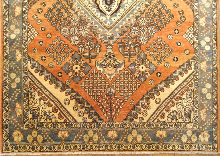 Vintage Persian Baktiari Oriental Rug, in Small Room size, w/ Medallion ...