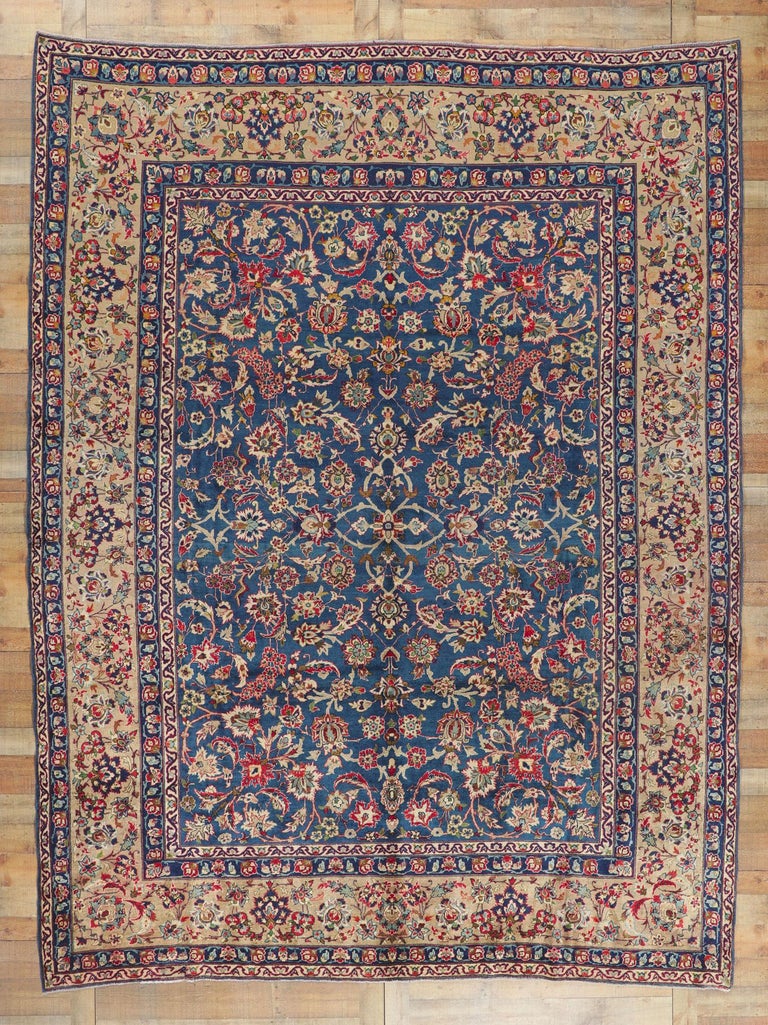 Vintage Persian Isfahan Rug For Sale at 1stDibs
