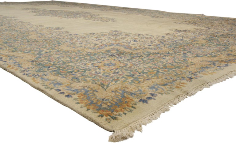 Vintage Persian Kerman Rug with Traditional Style For Sale at 1stDibs