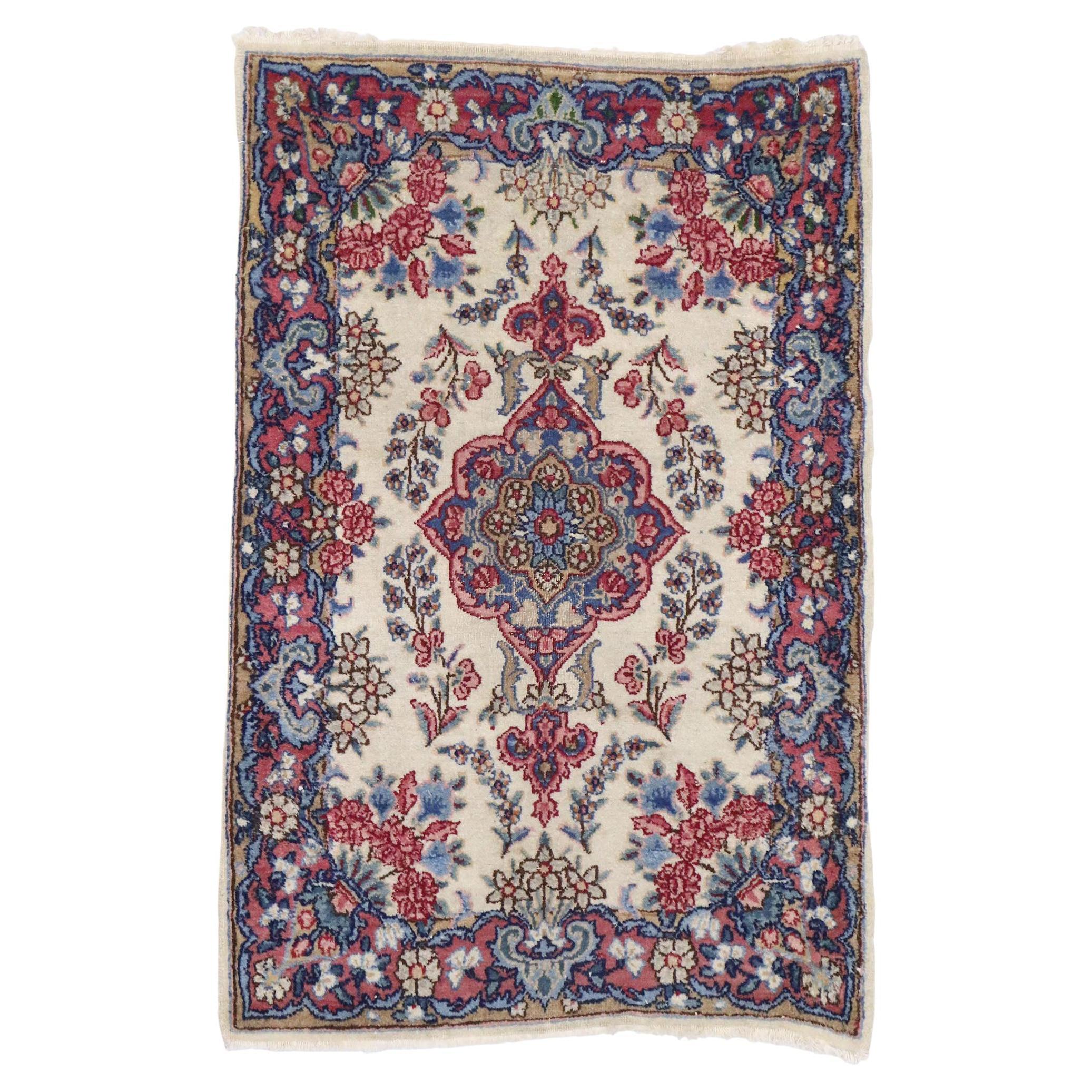 Vintage Persian Kerman Rug with Traditional Style For Sale at 1stDibs