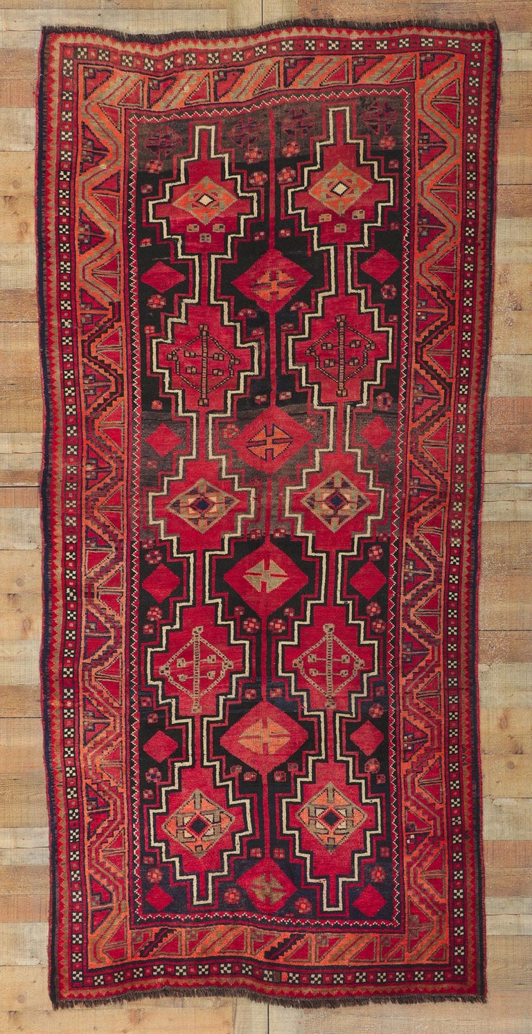 Vintage Persian Shiraz Rug For Sale at 1stDibs