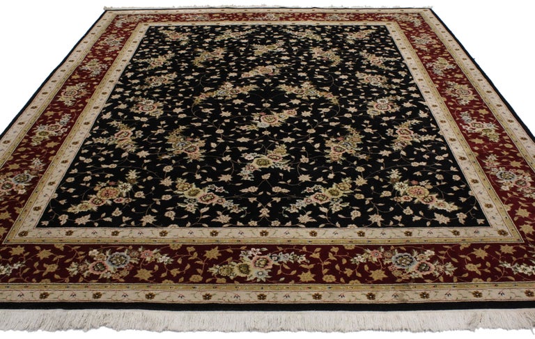 Vintage Persian Style Rug with Traditional Style For Sale at 1stDibs
