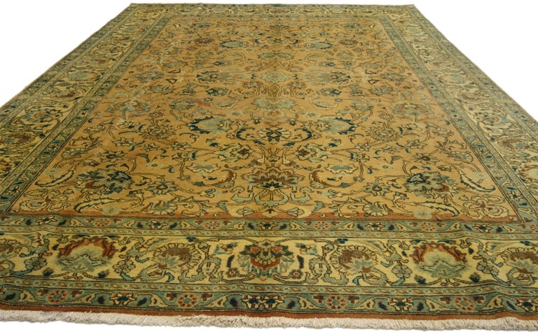 Vintage Persian Tabriz Rug with Traditional Style For Sale at 1stDibs