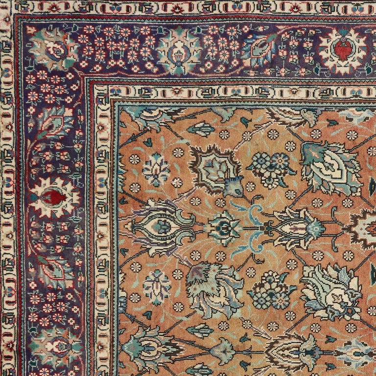 Vintage Persian Tabriz Rug with Traditional Style For Sale at 1stdibs
