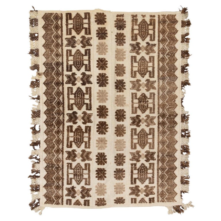 Vintage Peruvian Wool Rug For Sale at 1stDibs