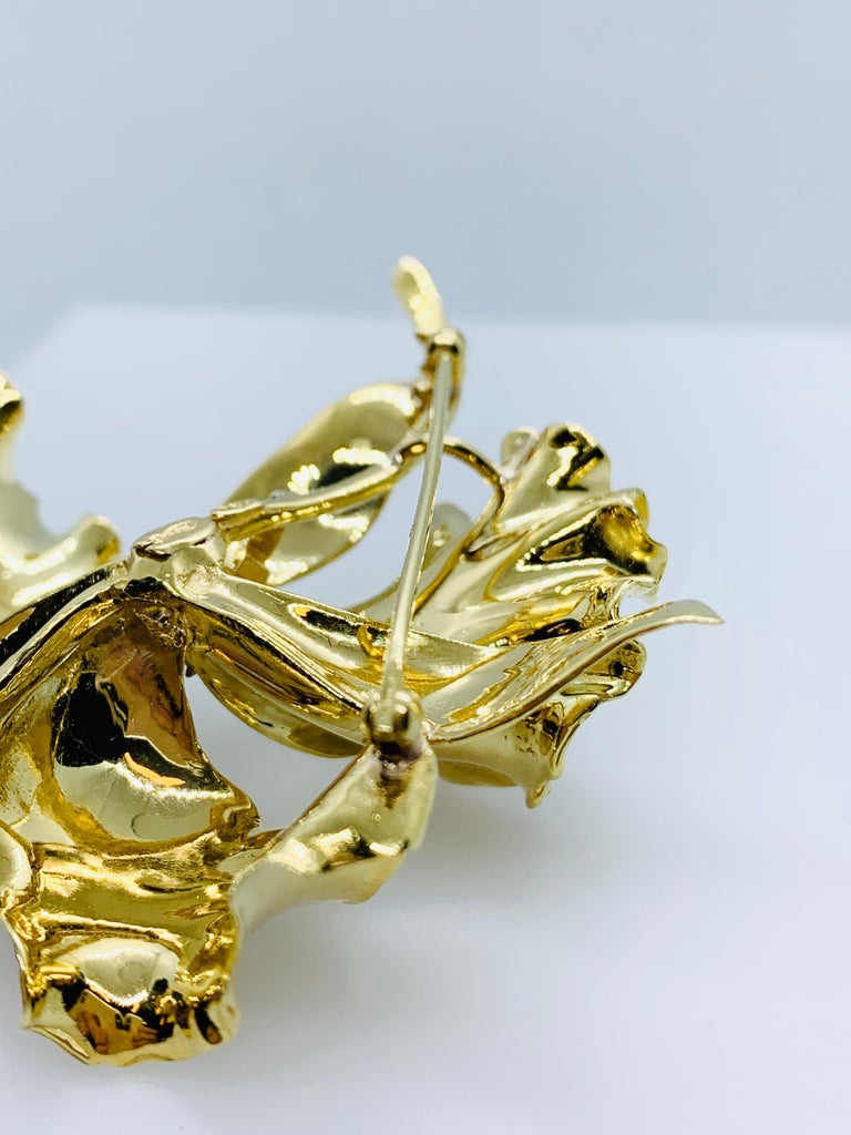 Vintage Peter Lindeman 18 Karat Yellow Gold and Diamond Floral Brooch ...