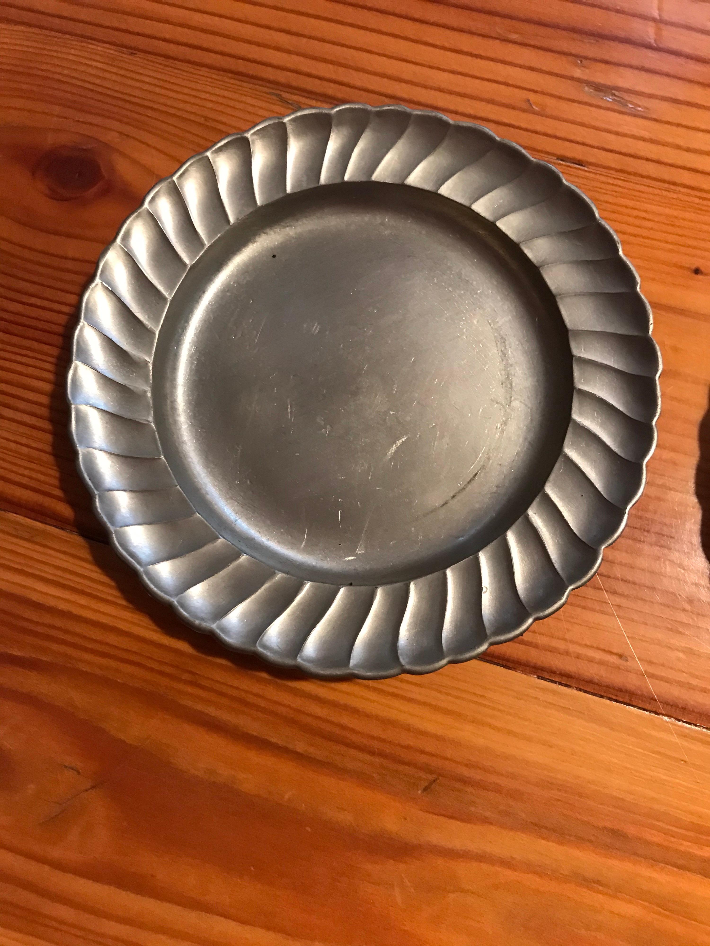 Vintage Pewter Plate /2 St 1970s For Sale at 1stDibs