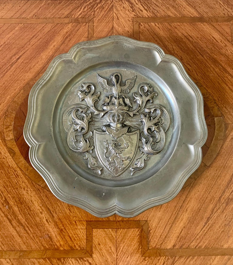 Vintage Pewter Wall Plate with Crest For Sale at 1stDibs