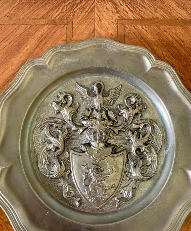 Vintage Pewter Wall Plate with Crest For Sale at 1stDibs