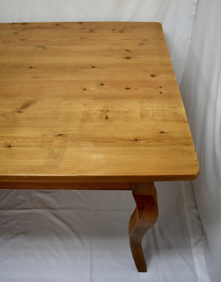 Vintage Pine Cabriole Leg Farmhouse Dining Table at 1stDibs