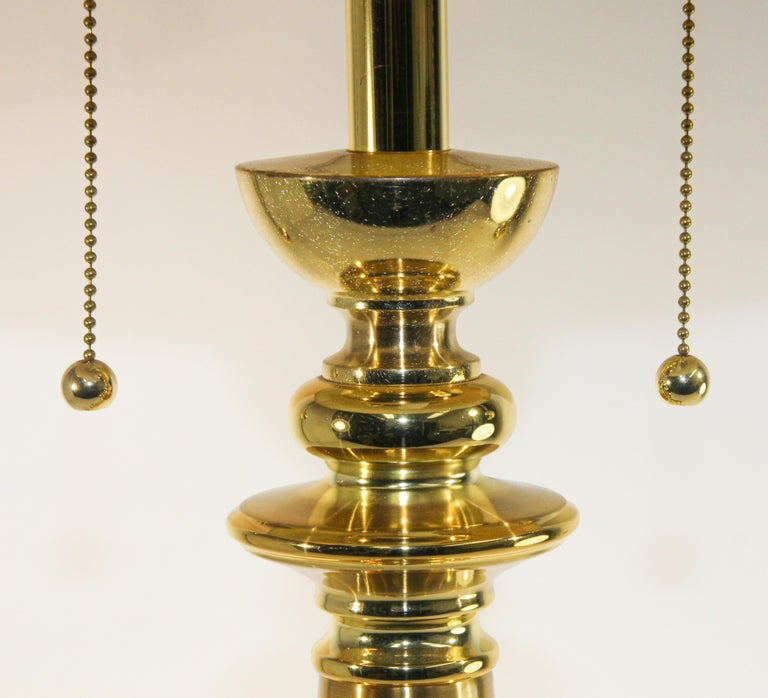 Vintage Polished Brass Turned Column Table Lamp For Sale at 1stDibs
