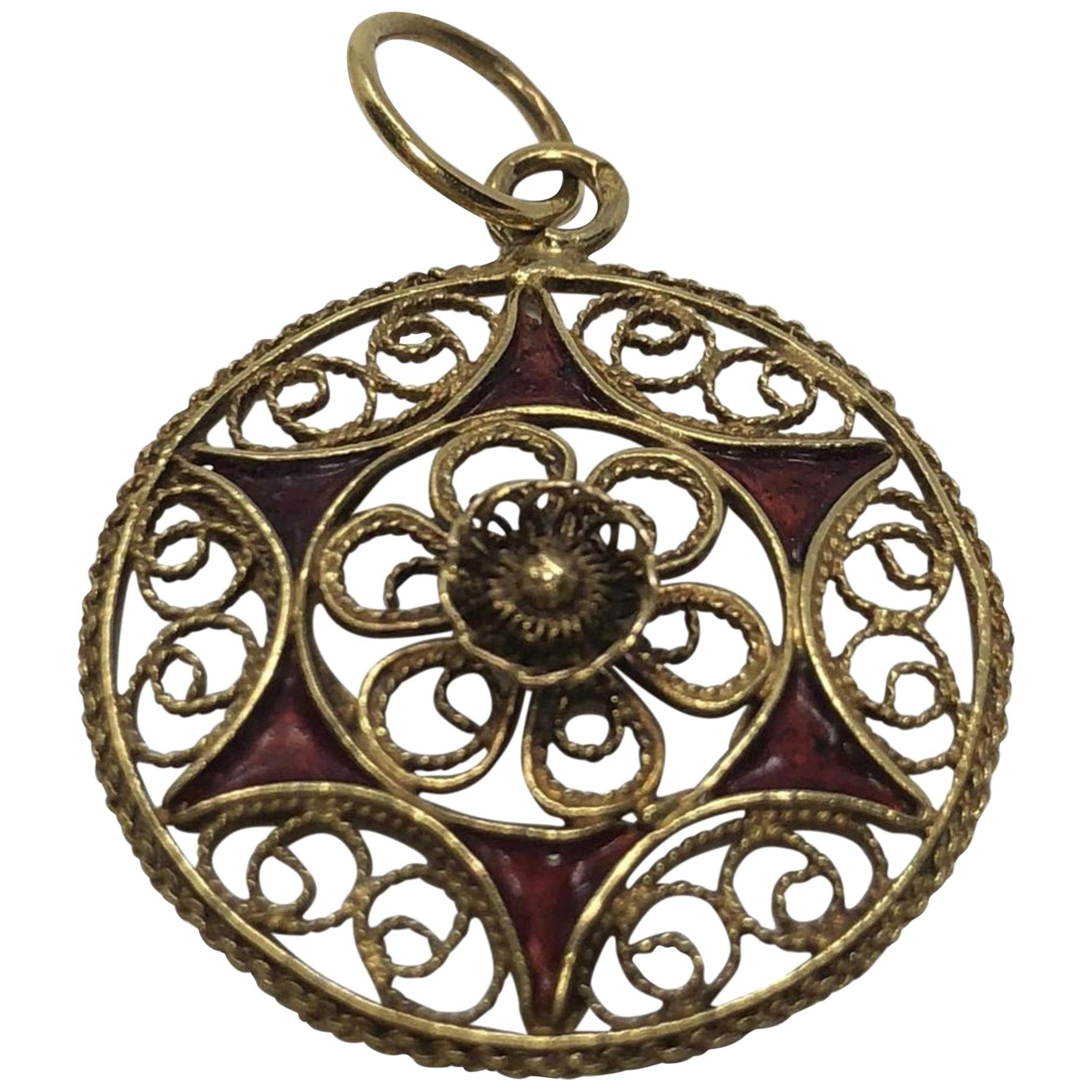 Vintage Portuguese Gold Filigree Star Pendent Charm For Sale at 1stDibs