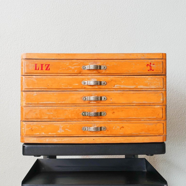 Wunderbar Freistehend Spulenschrank Holz Bild