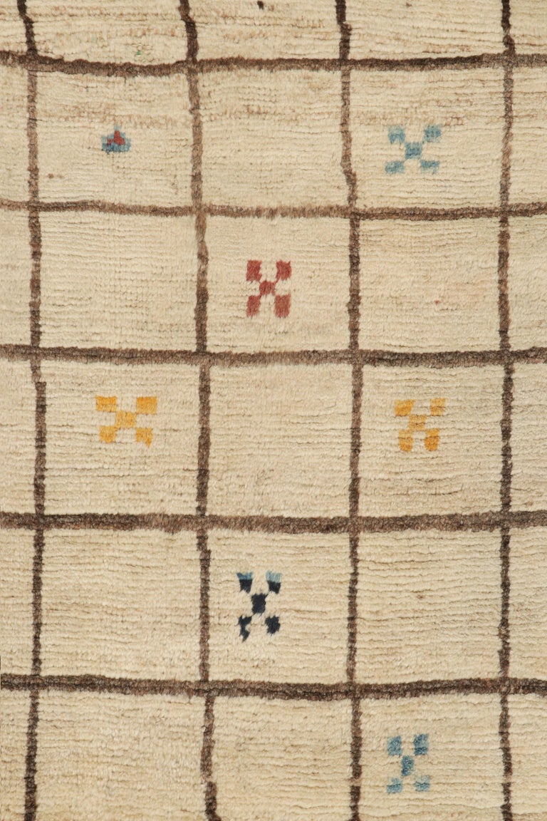 Vintage Qashqai Persian Gabbeh Rug in Beige-Brown Grid Pattern For Sale ...