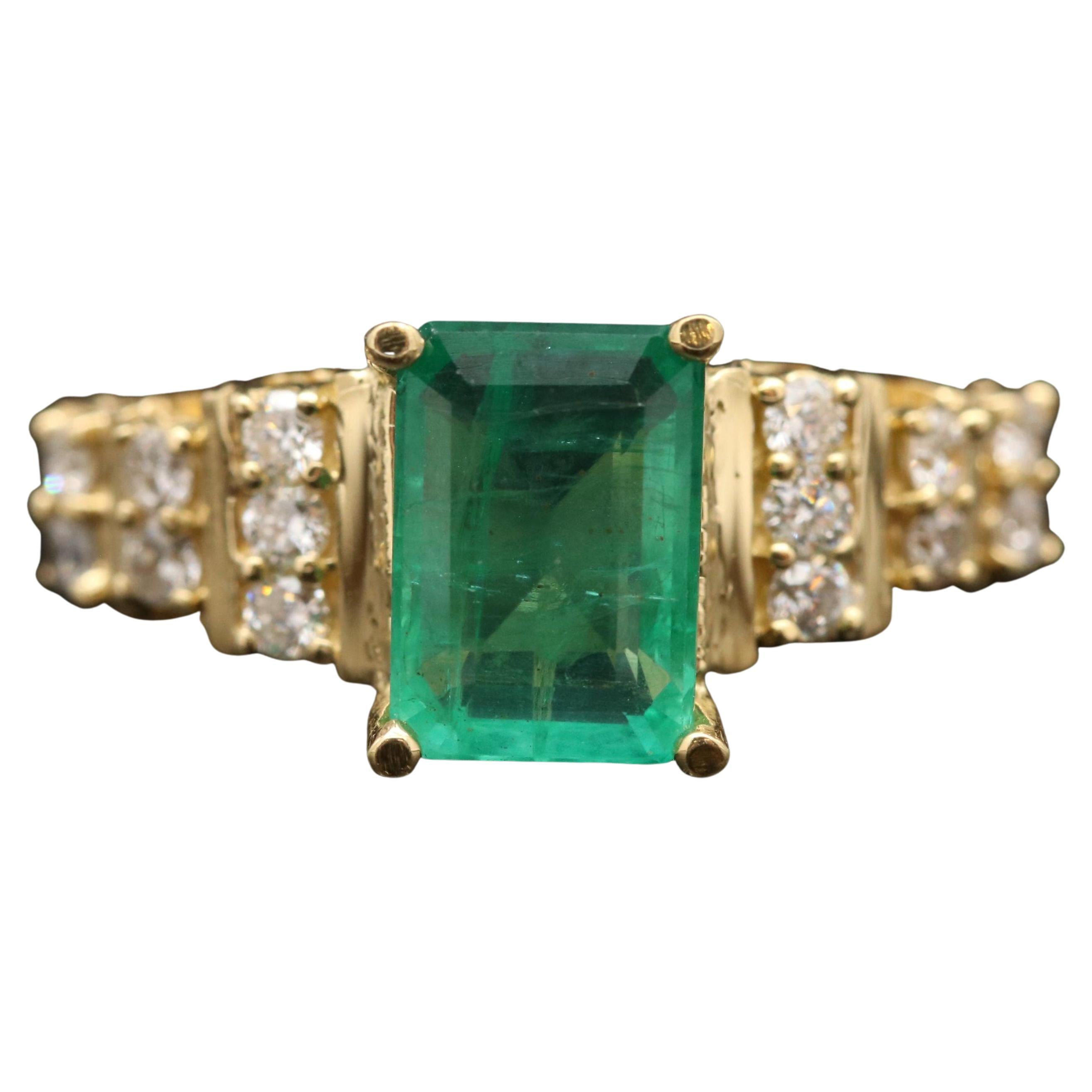 Customizable 2 5 Carat Oval Cut Emerald Engagement Ring Natural