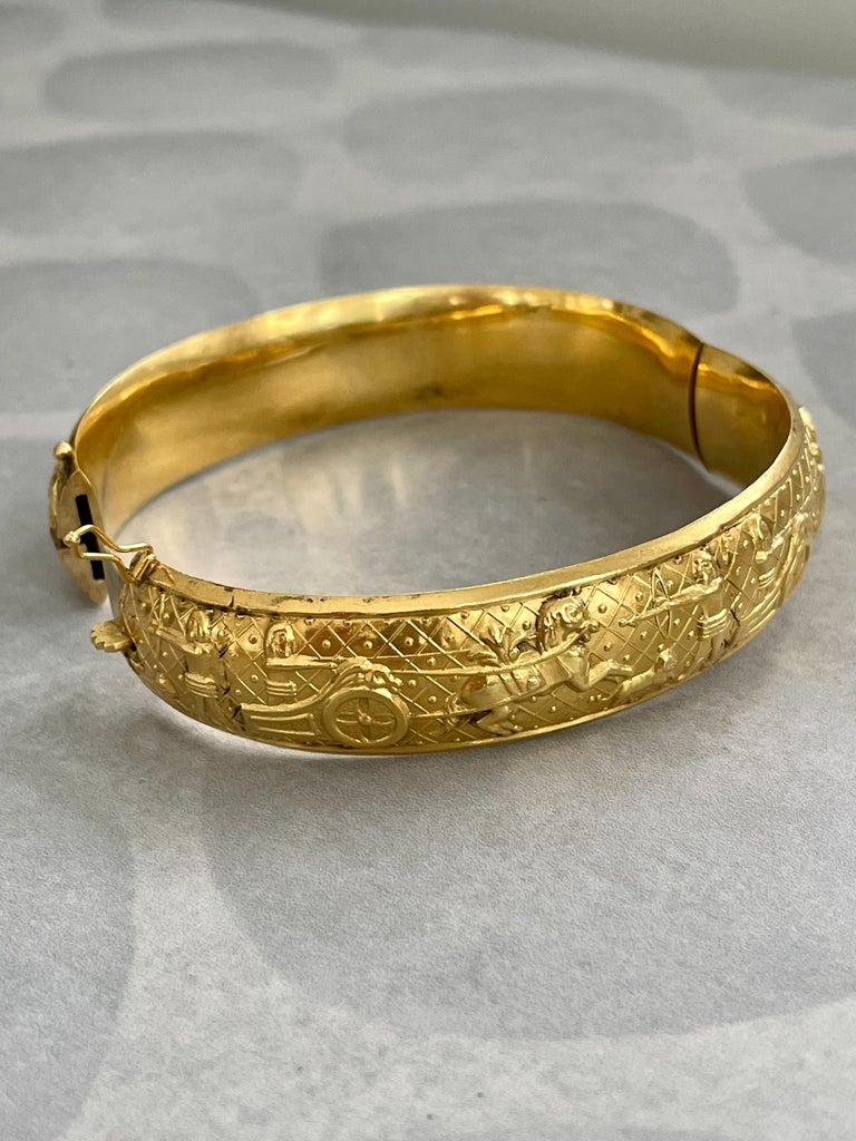 Vintage Raised Relief 18 Karat Yellow Gold Bangle For Sale at 1stDibs