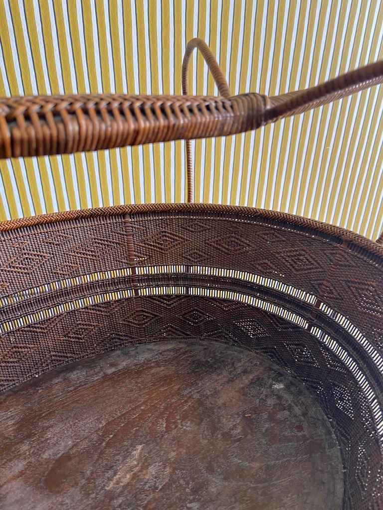 Vintage Rattan Basket with Details, France 20th Century For Sale at 1stDibs