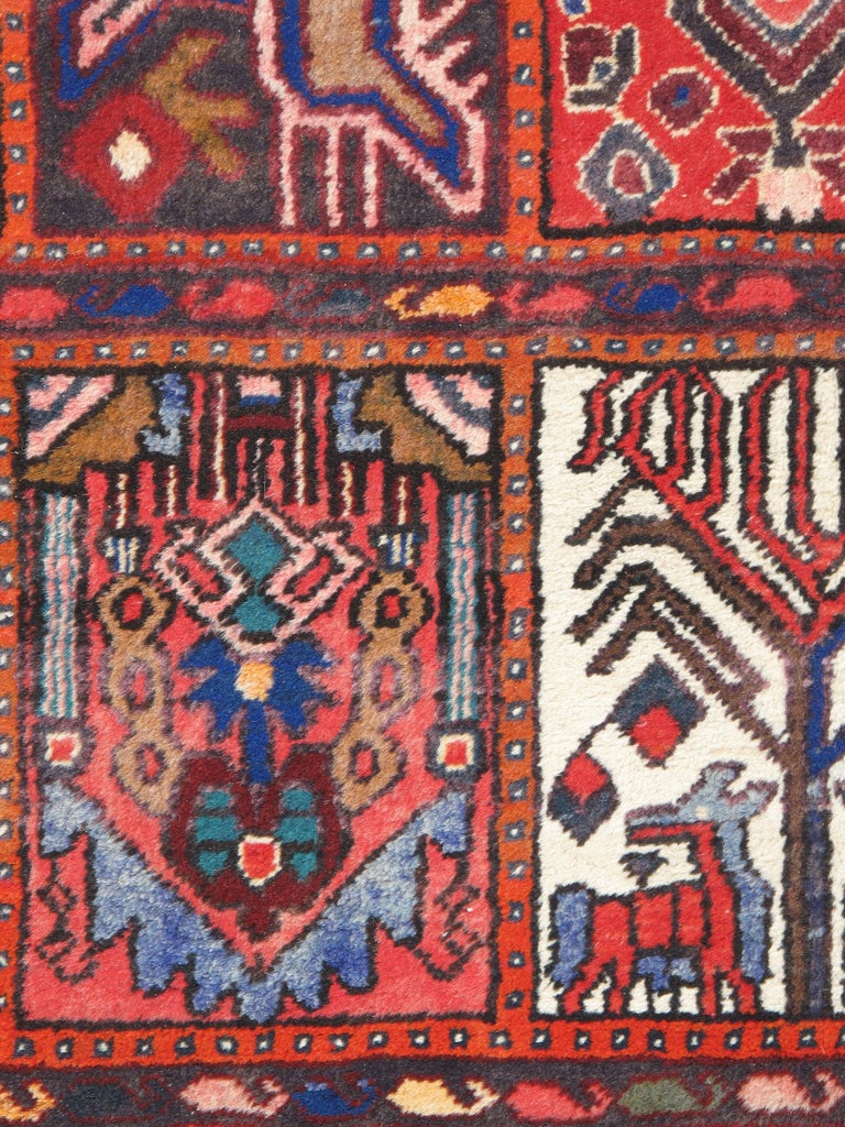 Vintage Persian Bakhtiari Rug 6'11 x 10'10 For Sale at 1stDibs