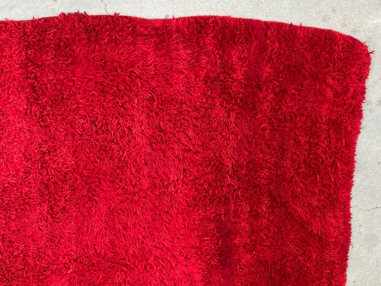 Vintage Red Ethnic Moroccan Fluffy Rug Bed of Roses For Sale at 1stDibs